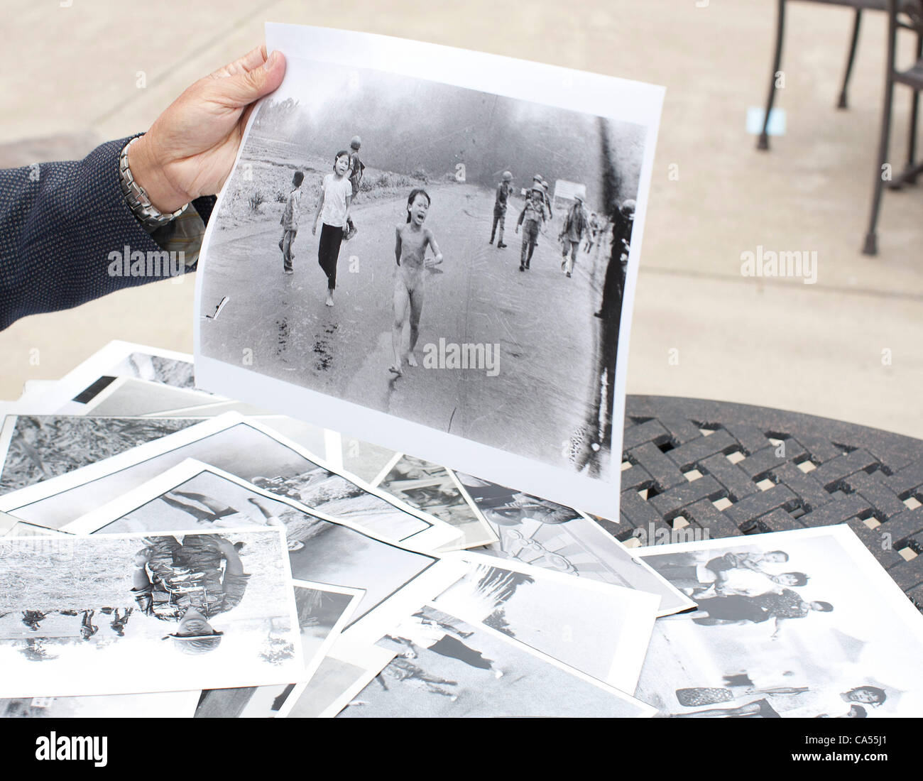Photographer Nick Ut displays his Pulitzer Prize image of Kim Phuc, at ...