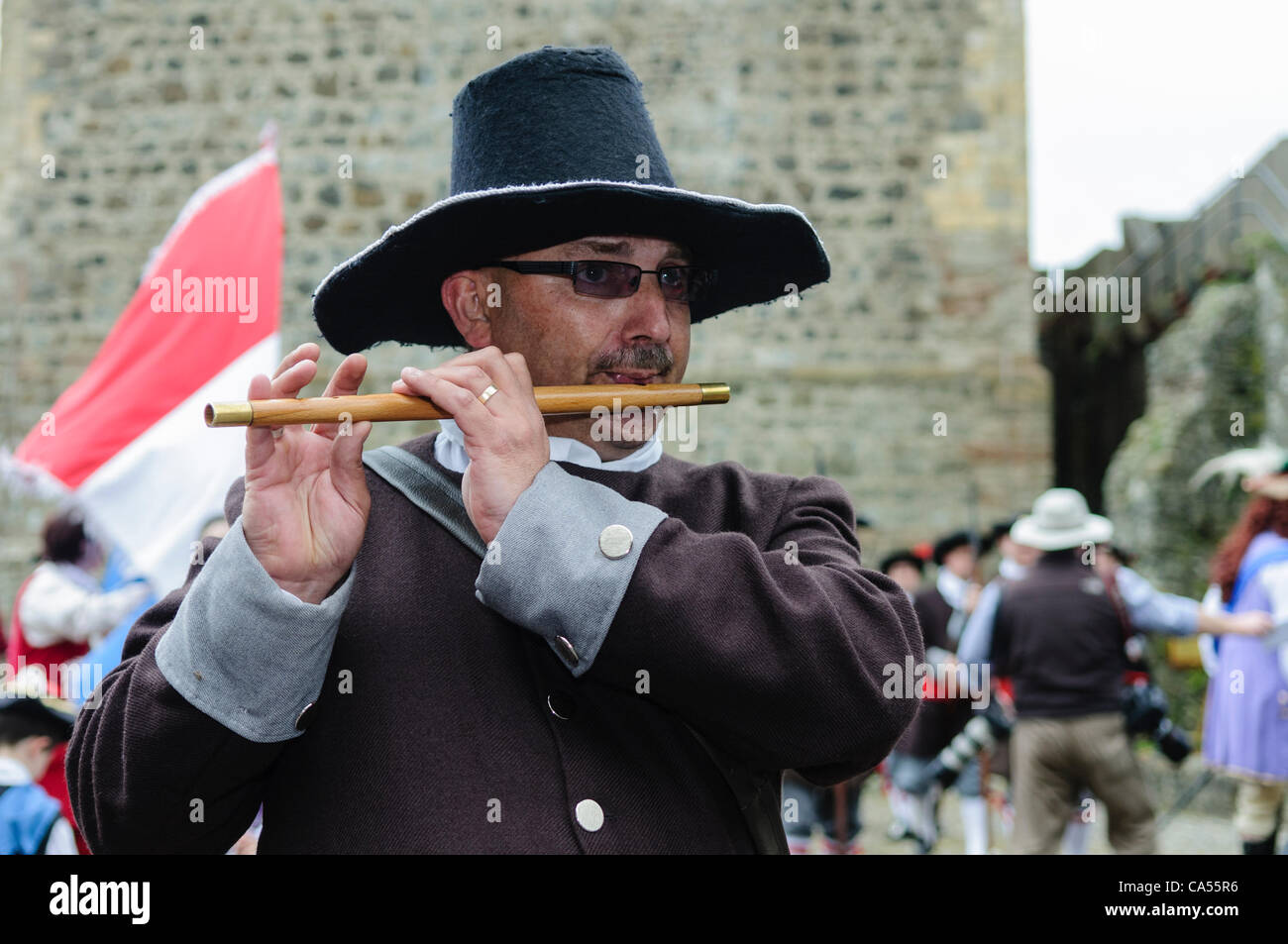 Army flute players hi-res stock photography and images - Alamy
