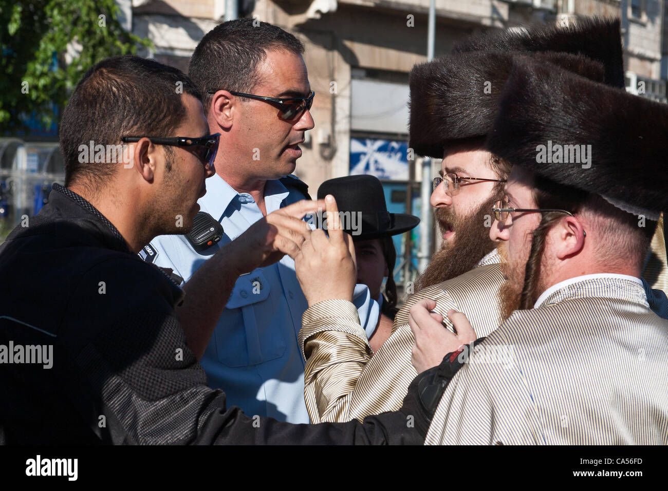 Ultra-Orthodox Haredim scuffle with police they renew their battle over ...