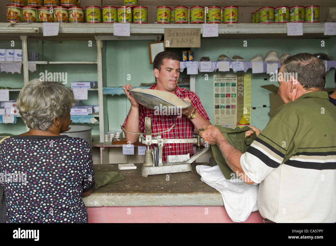 May 4, 2012 - Vinales, U.S. - Cubans line up for their monthly food ...