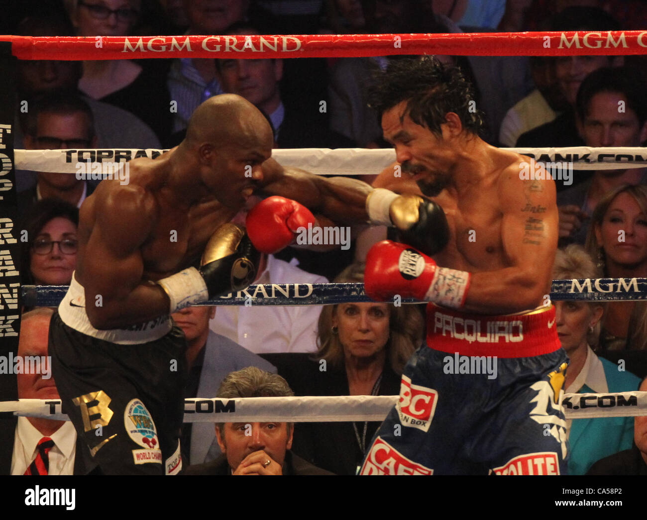 Mgm grand garden arena boxing hi-res stock photography and images - Alamy