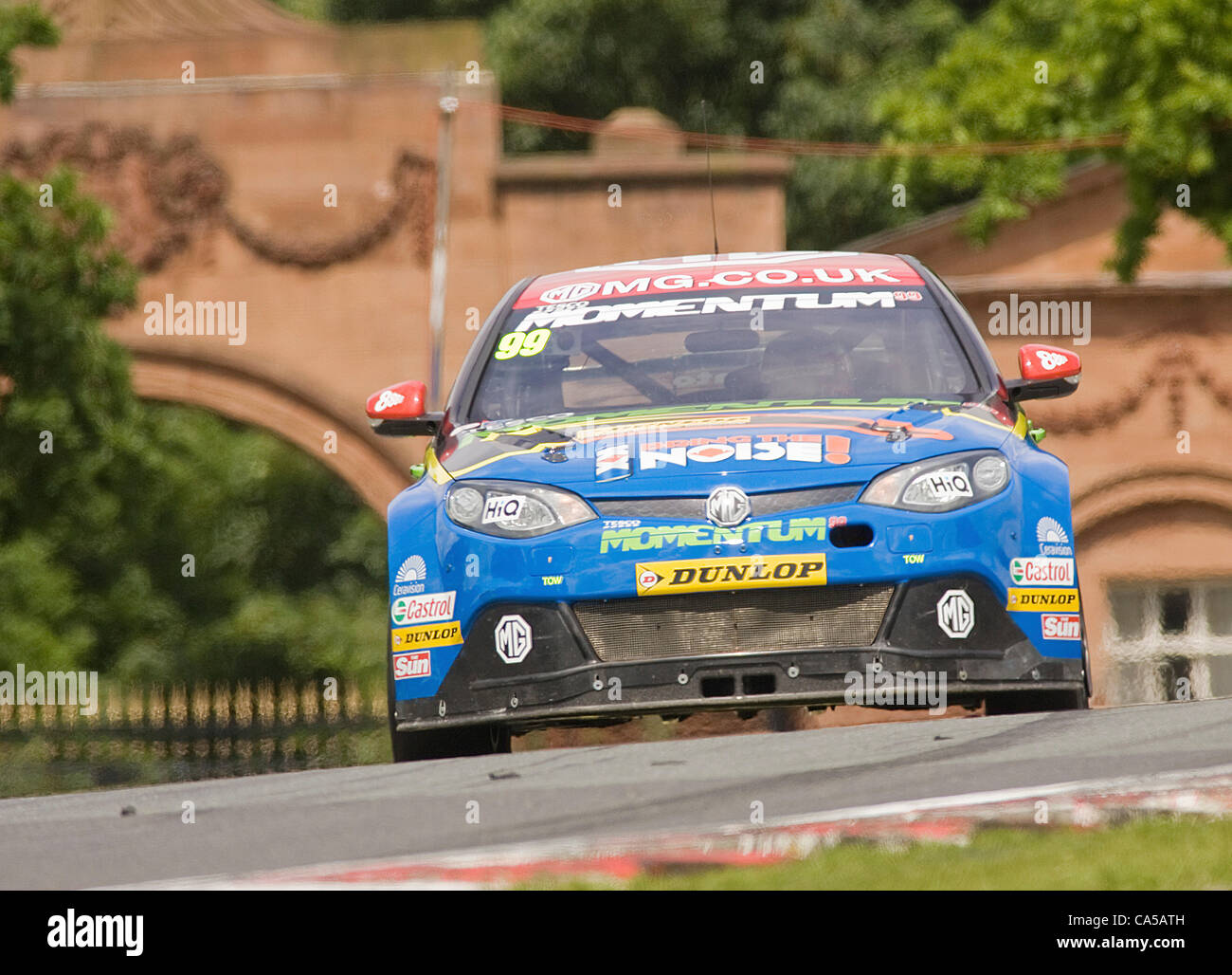10.06.2012, Oulton Park, Jason Plato driving the MG KX Momentum Racing ...