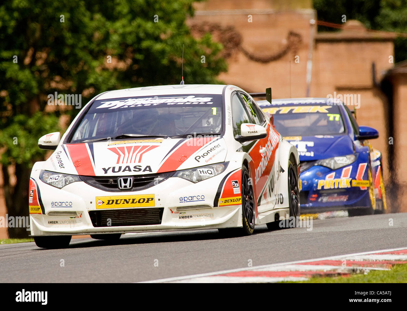10.06.2012, Oulton Park, Matt Neal driving the Honda Yuasa racing team ...
