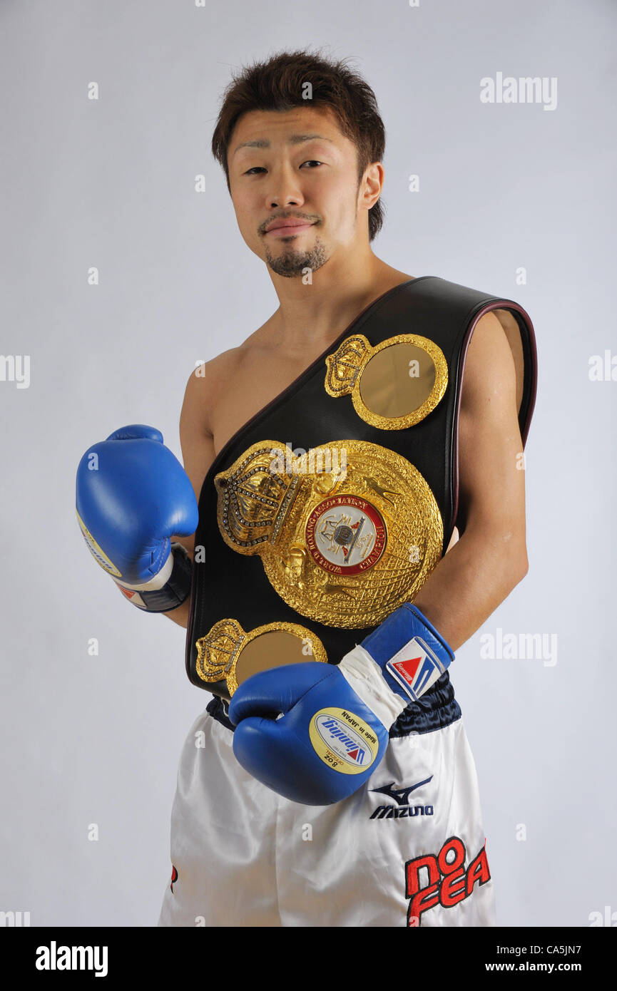 Akira Yaegashi (JPN), NOVEMBER 2, 2011 - Boxing : WBA minimumweight ...