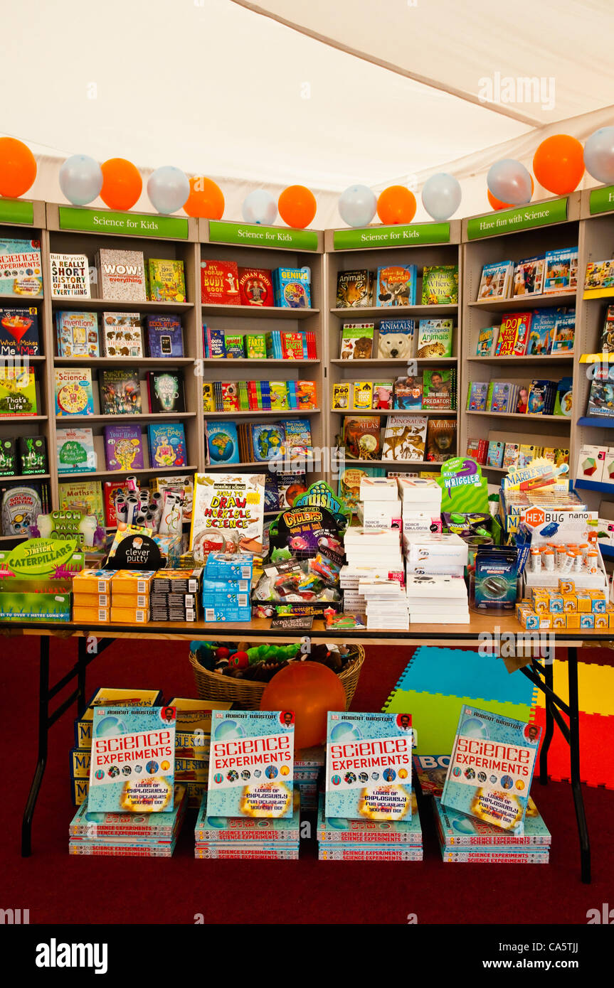 Science books hi-res stock photography and images - Alamy