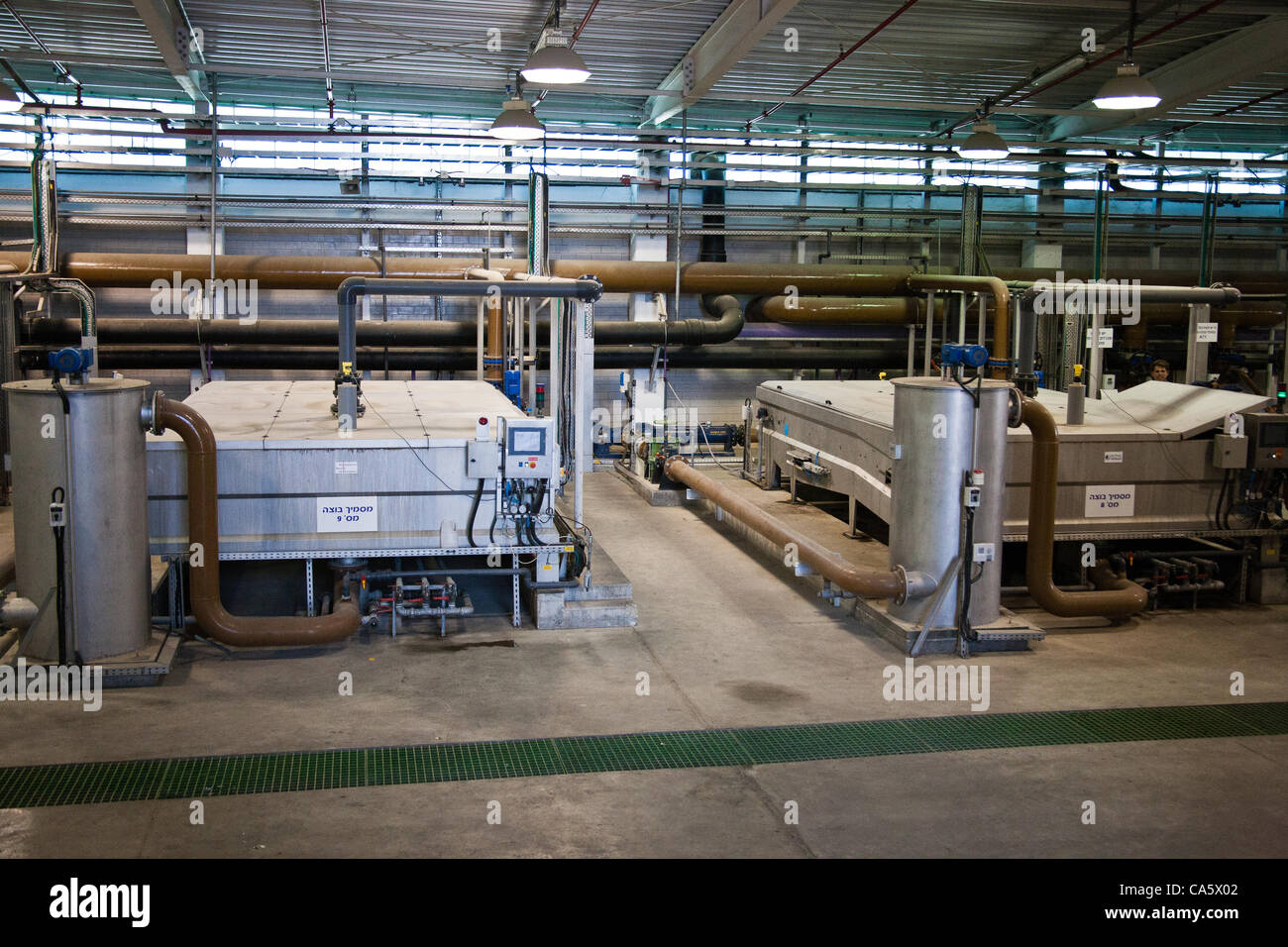 The sludge thickening and dewatering facility at the Dan Region ...