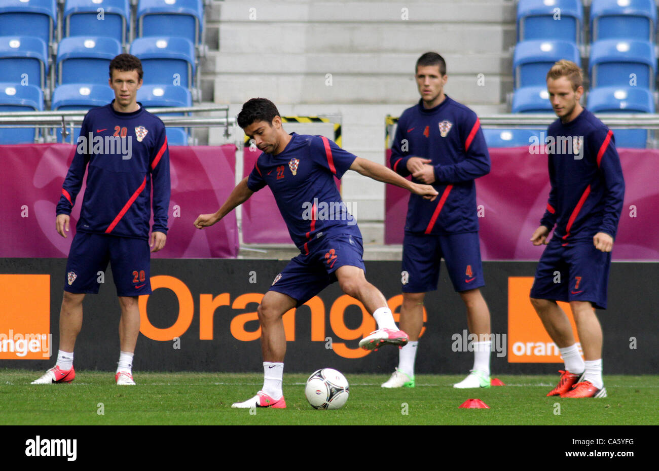 Ivan perisic croatia national team hi-res stock photography and images ...