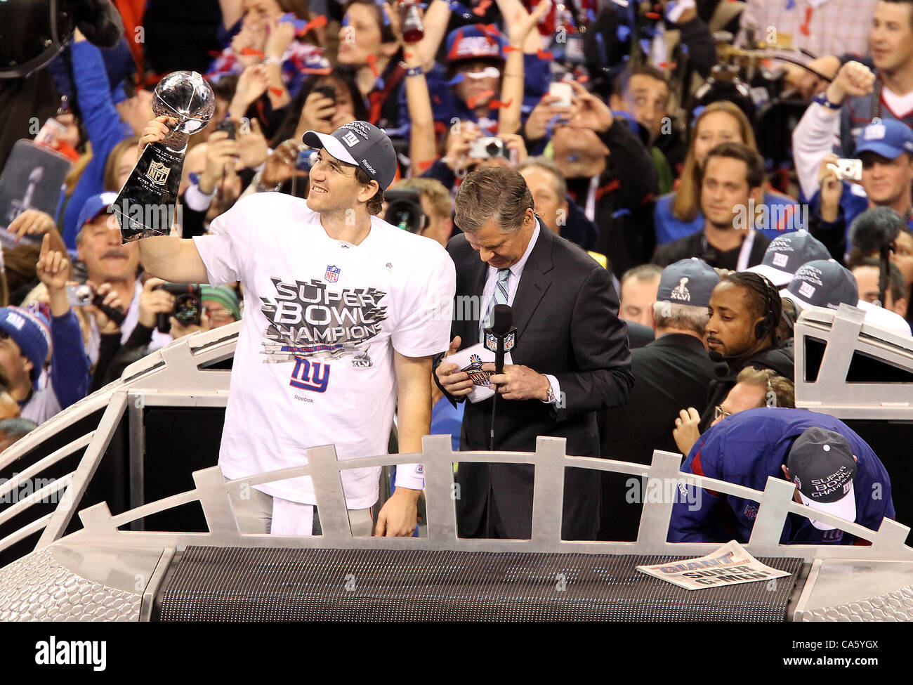 Feb. 5, 2012 - Indianapolis, IN, USA - New York Giants quarterback Eli ...