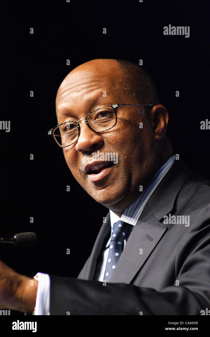 United States Trade Representative and former Dallas Mayor Ron Kirk ...