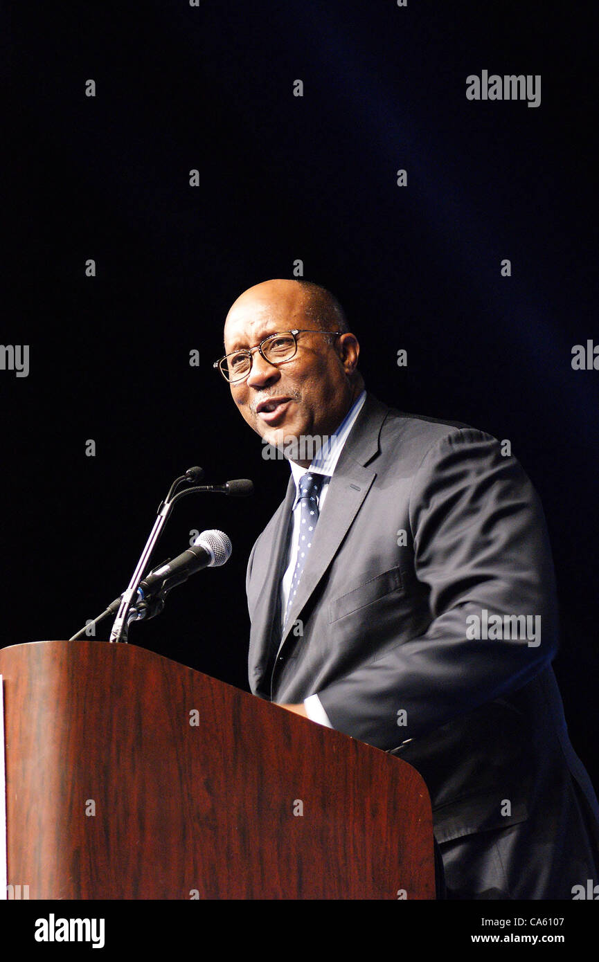 United States Trade Representative and former Dallas Mayor Ron Kirk ...