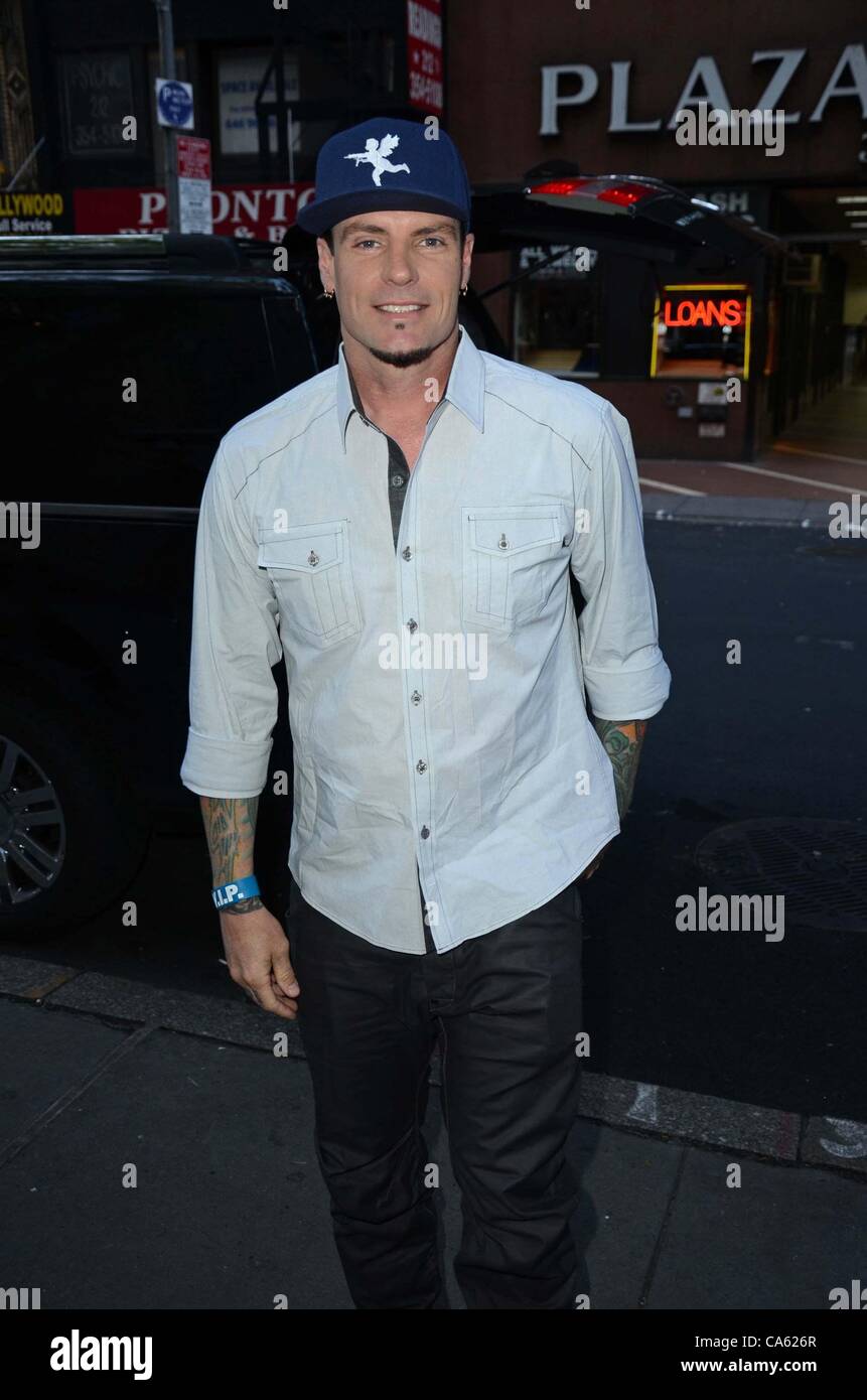 Vanilla Ice, (at the TODAY SHOW) out and about for CELEBRITY CANDIDS ...