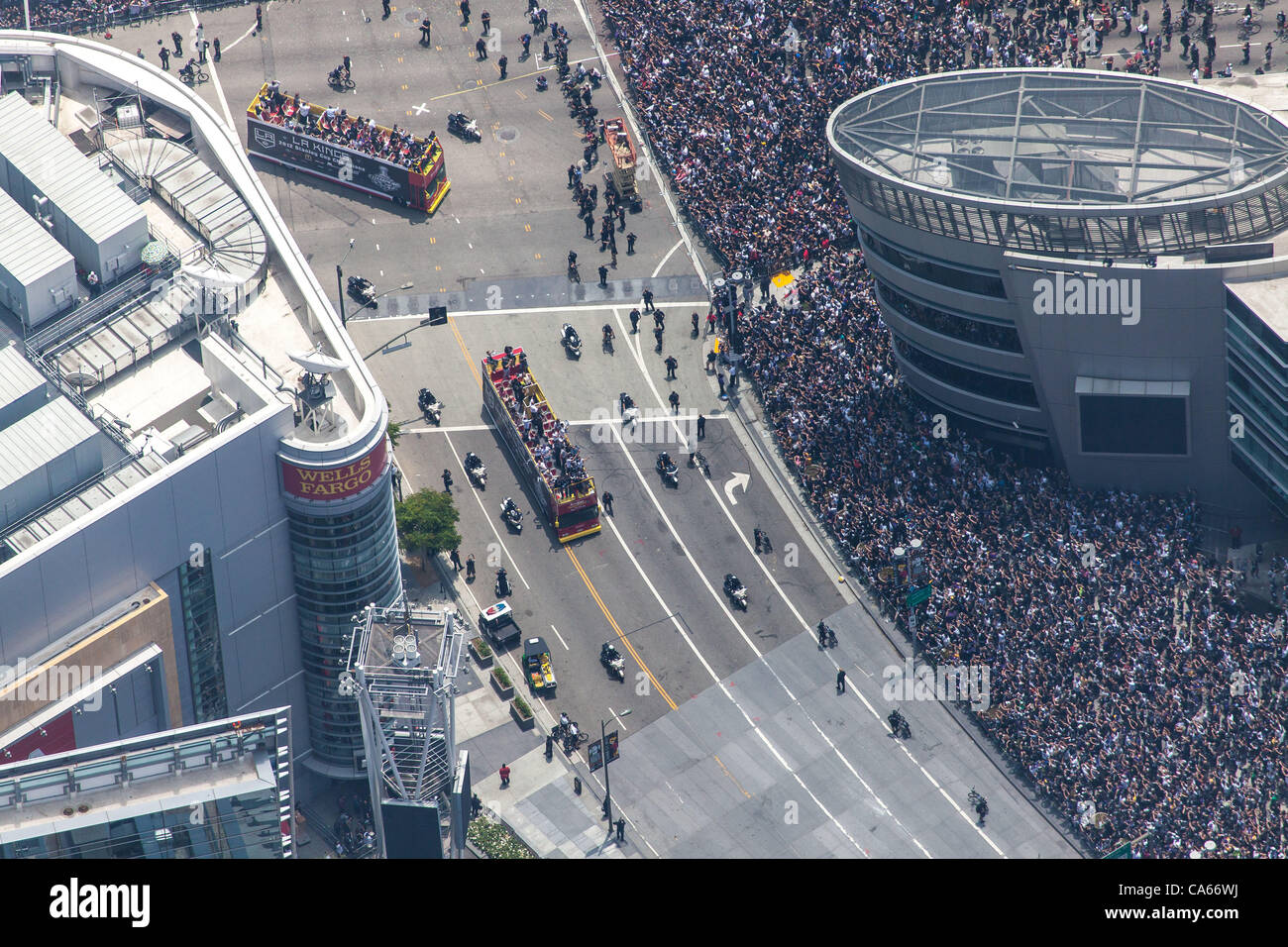 320 jpg hi-res stock photography and images - Alamy