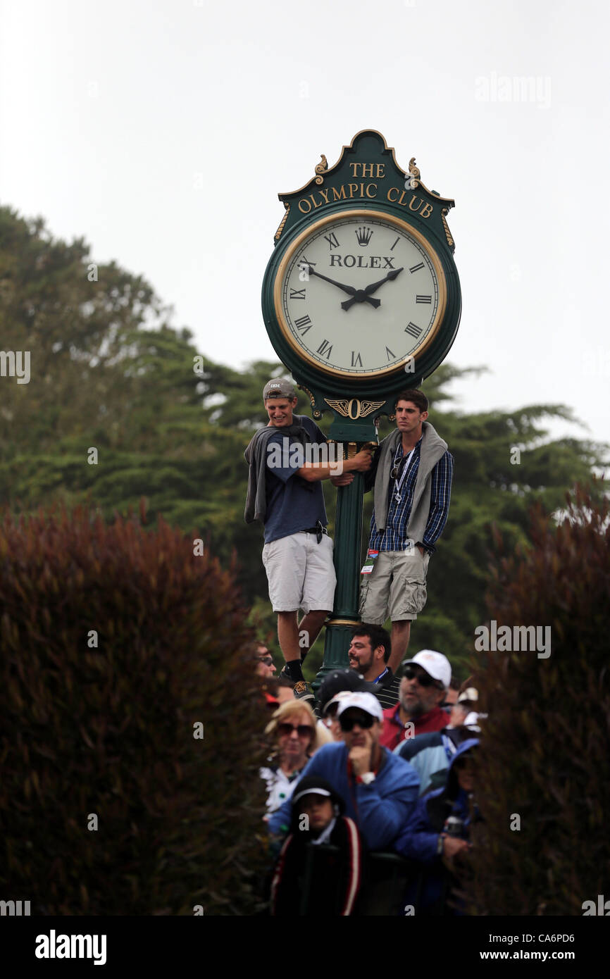 Fans, JUNE 17, 2012 - Golf : General view of fans on the clock during ...