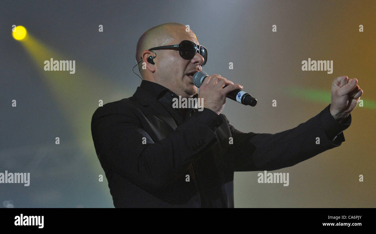Pitbull Rapper High Resolution Stock Photography and Images - Alamy