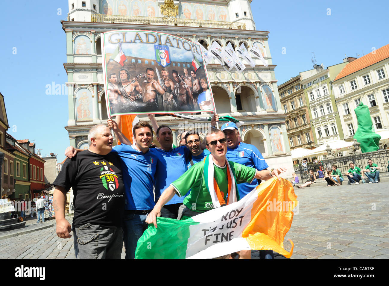 Football fans ireland italy hi-res stock photography and images - Alamy