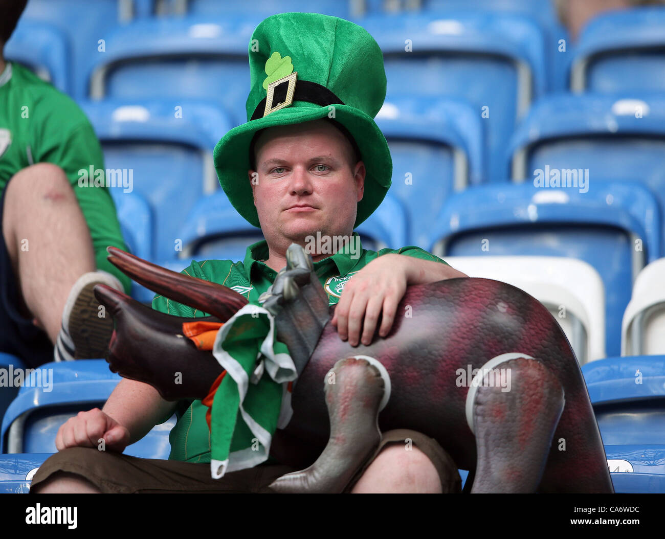 IRISH FAN IN SOMBRE MOOD ITALY V REP. OF IRELAND MUNICIPAL STADIUM ...
