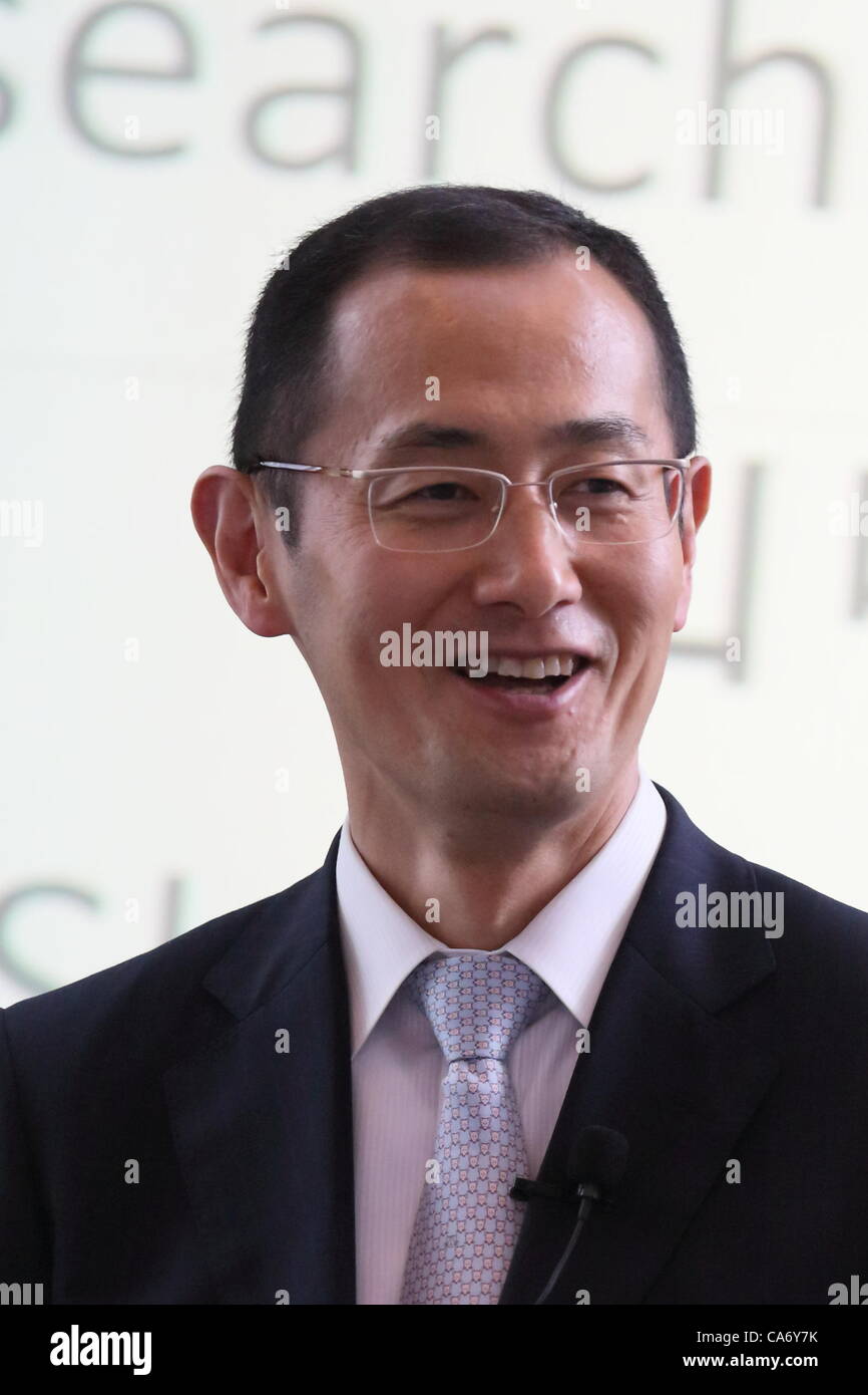 Shinya Yamanaka's Instagram, Twitter & Facebook on IDCrawl