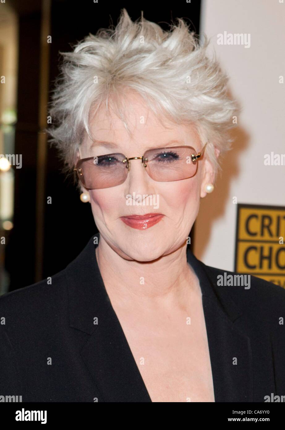 Sharon Gless Burn Notice Hairstyle