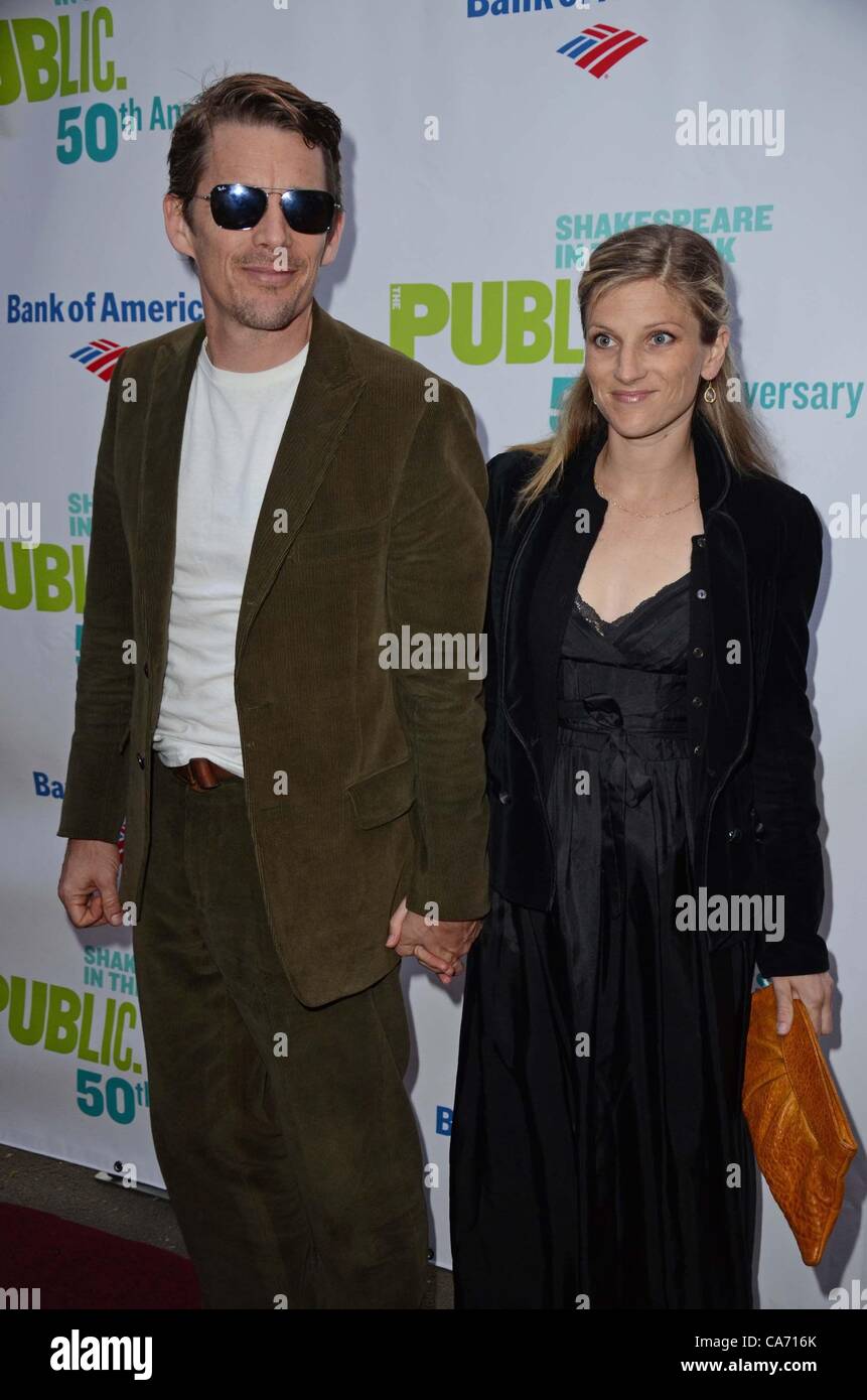 Ethan hawke and ryan shawhughes hawke hi-res stock photography and ...