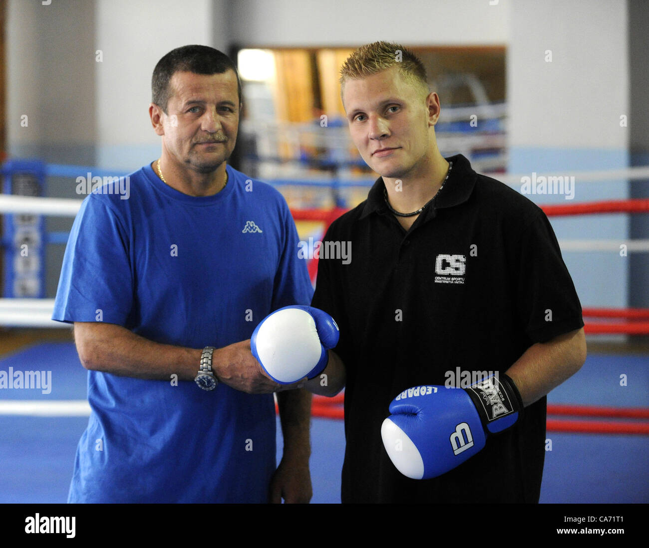 Czech boxer Zdenek Chladek get wild card entry for London Olympics 2012 ...