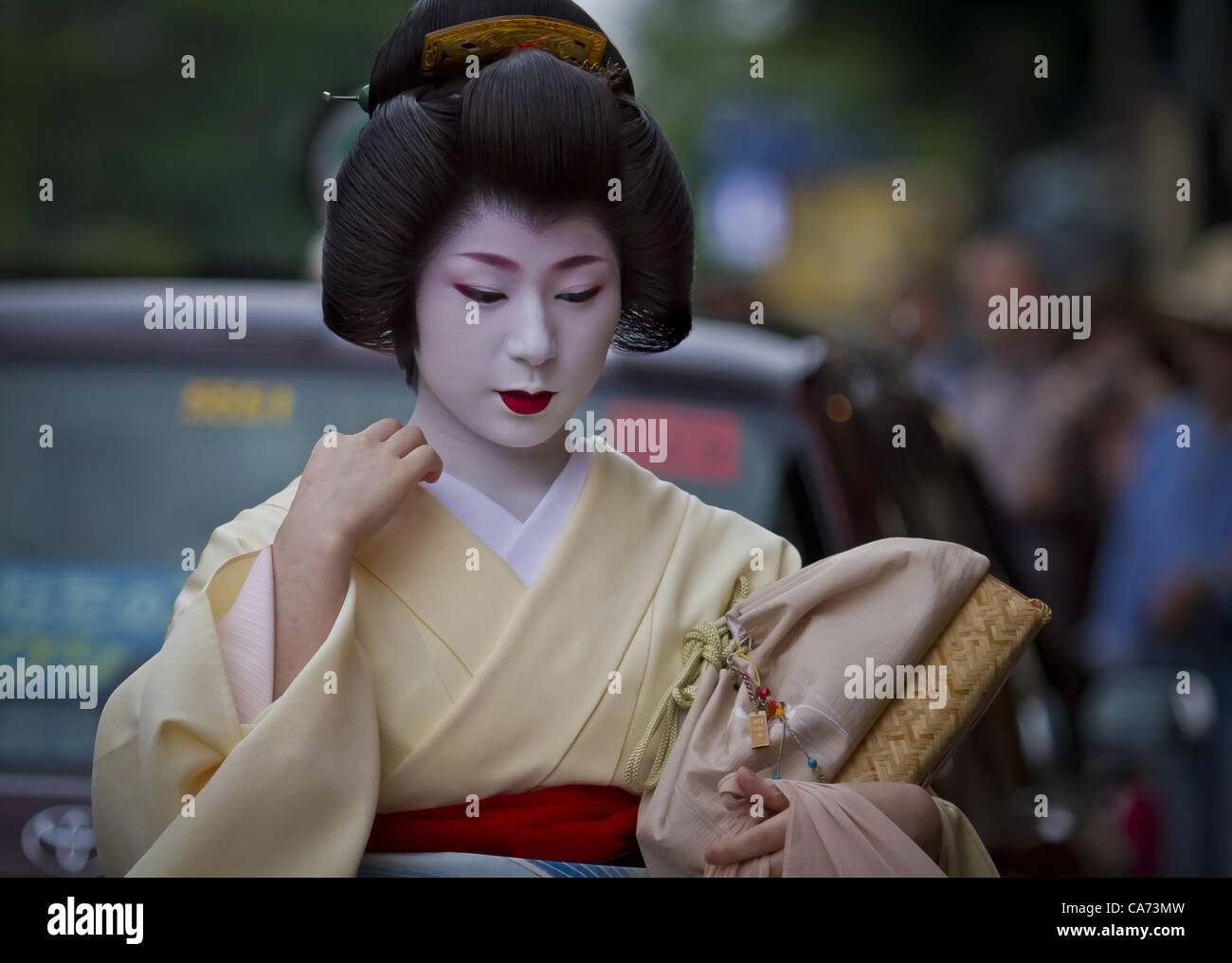 June 11, 2012 - Kyoto, Japan - June 11, 2012 - Kyoto, Japan - A geisha ...