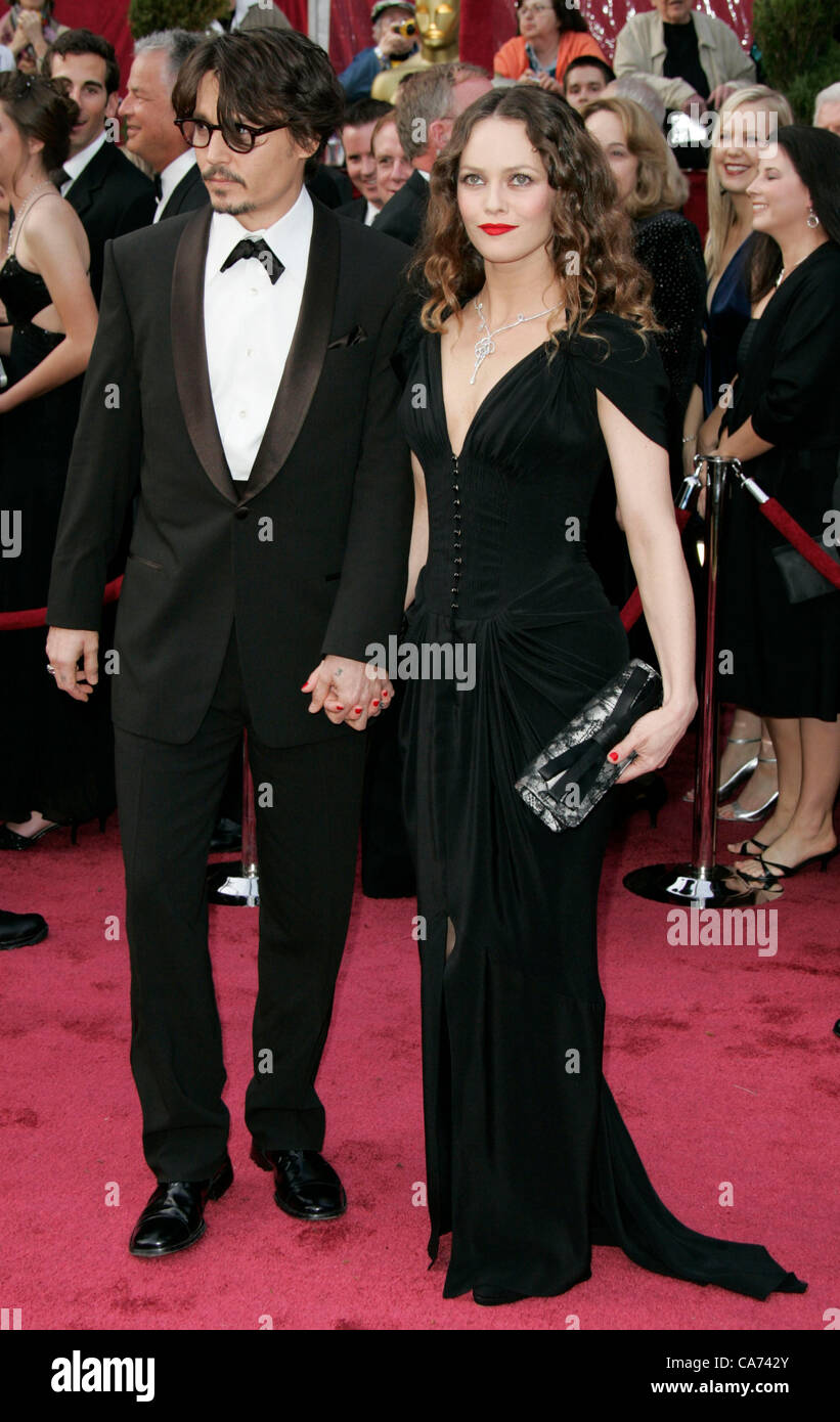 Johnny depp and vanessa paradis hi-res stock photography and images - Alamy