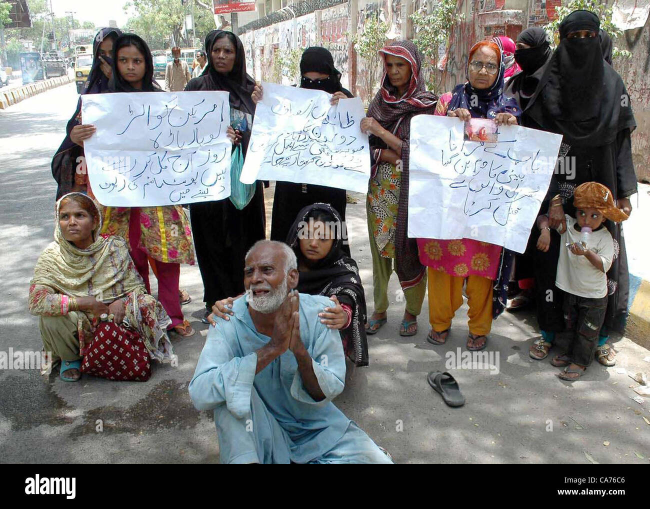 Residents of American quarter chant slogans in favor of their demands ...