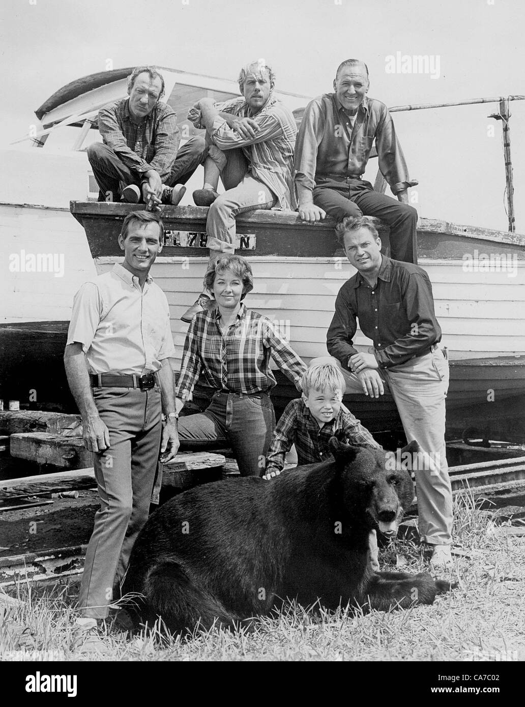 DENNIS WEAVER IN ''GENTLE BEN''.SUPPLIED BY SMP- PHOTOS, INC..TV-FILM ...