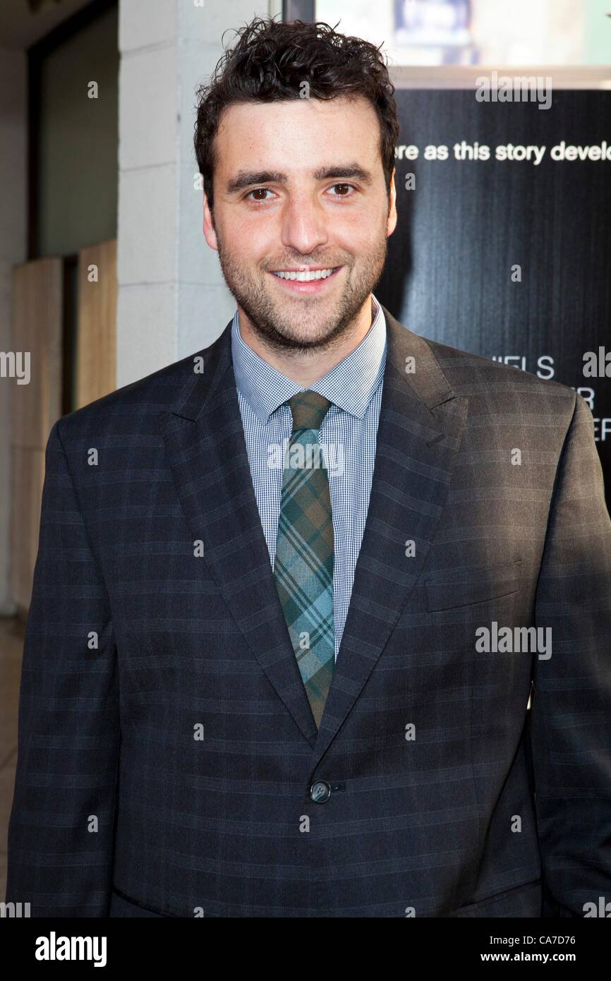 USA. David Krumholz at arrivals for THE NEWSROOM Premiere, Cinerama ...