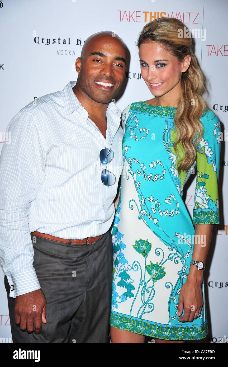 Tiki barber and traci johnson hi-res stock photography and images - Alamy