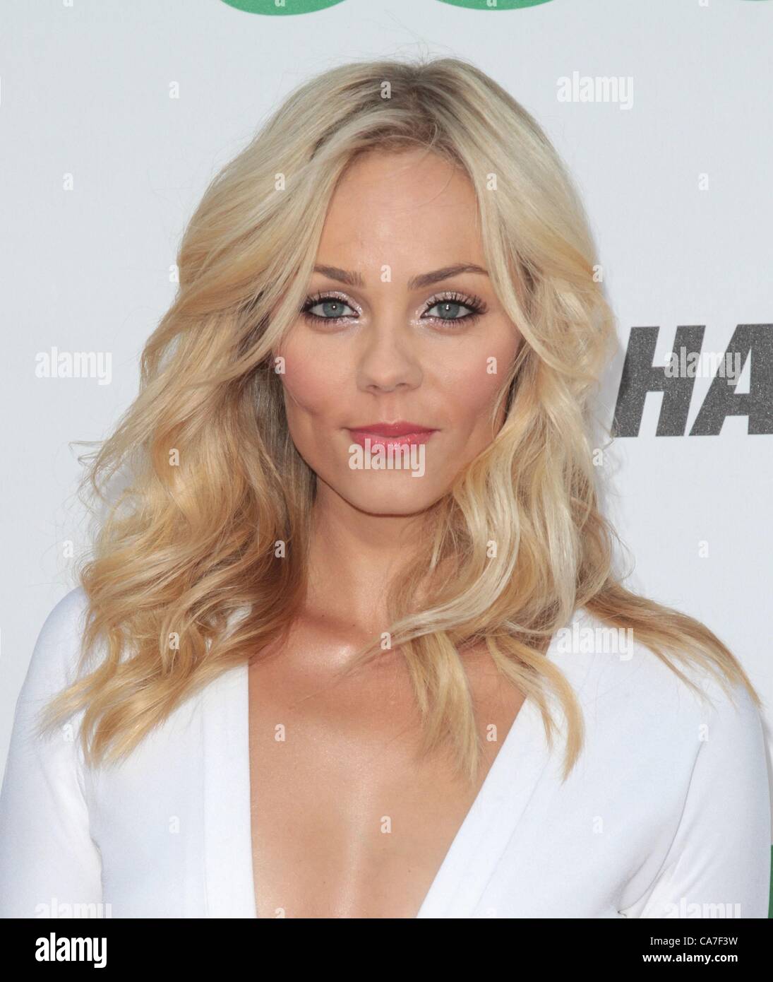 Laura Vandervoort Ted