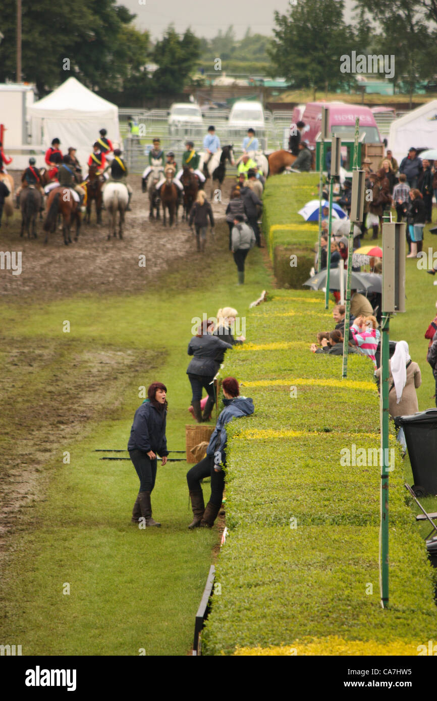 Riders begin hi-res stock photography and images - Alamy