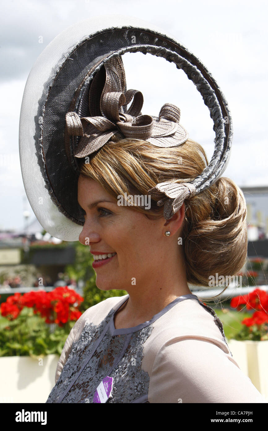 Uk Ladies In Hats