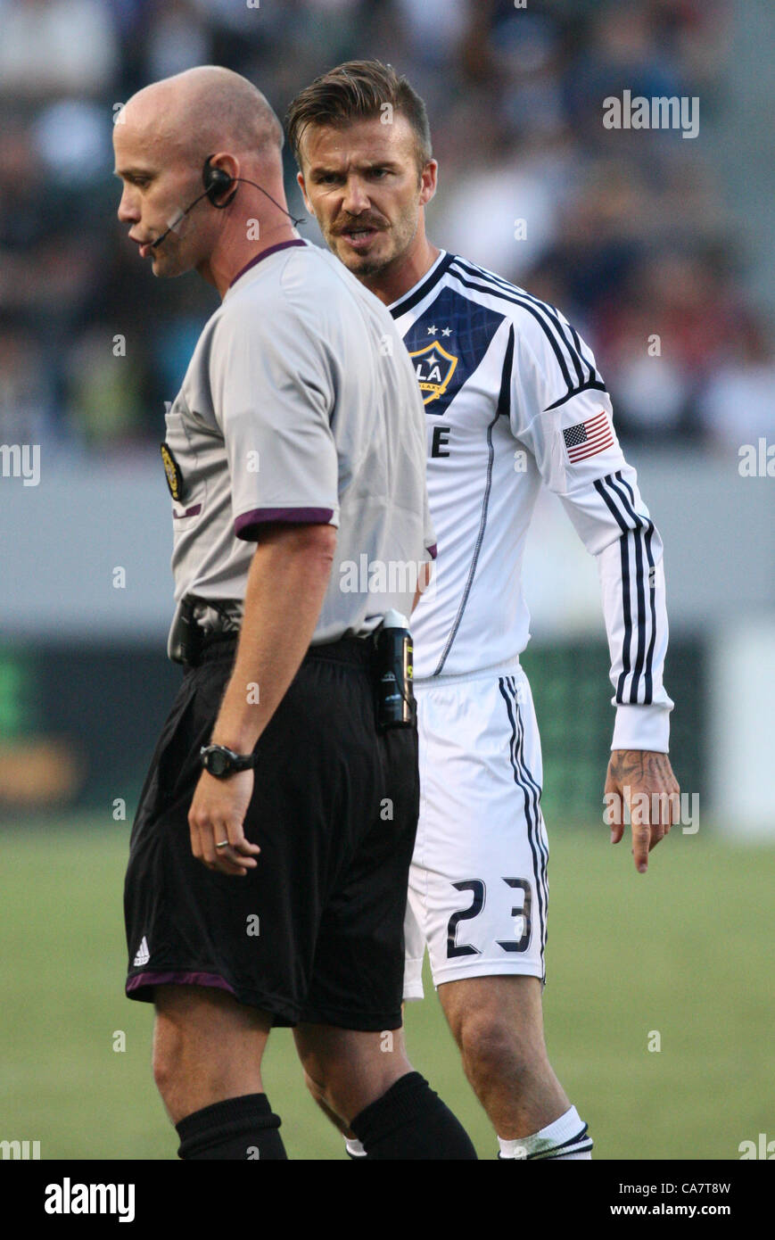 DAVID BECKHAM SHOUTS AT REFERE LA GALAXY CARSON LOS ANGELES CALIFORNIA ...