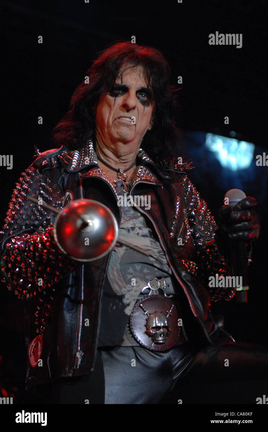 June 22, 2012 - Raleigh, North Carolina, U.S. - Rock singer ALICE ...