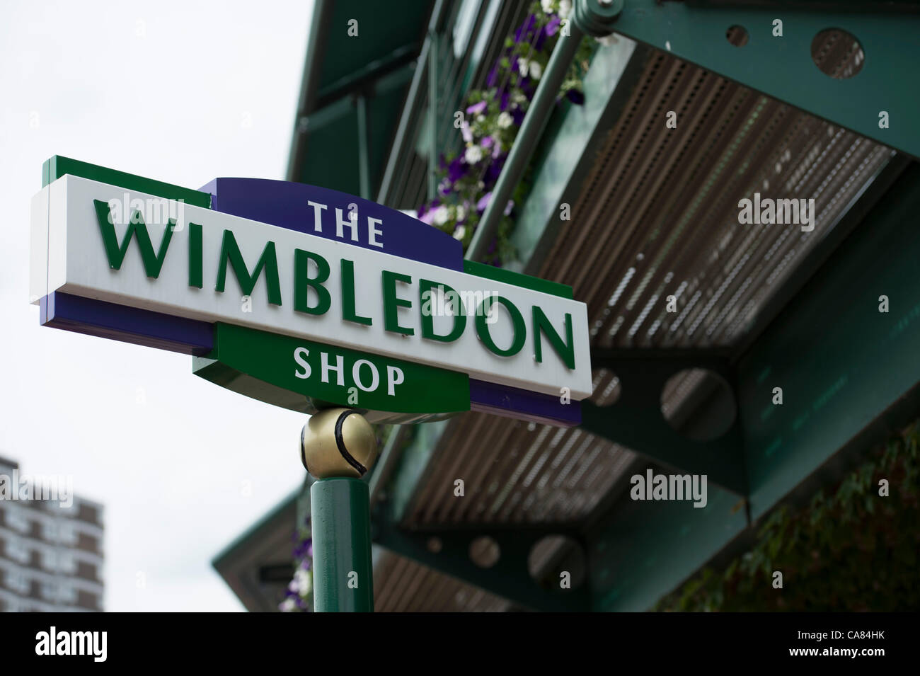 Wimbledon tennis sign general hi-res stock photography and images - Alamy