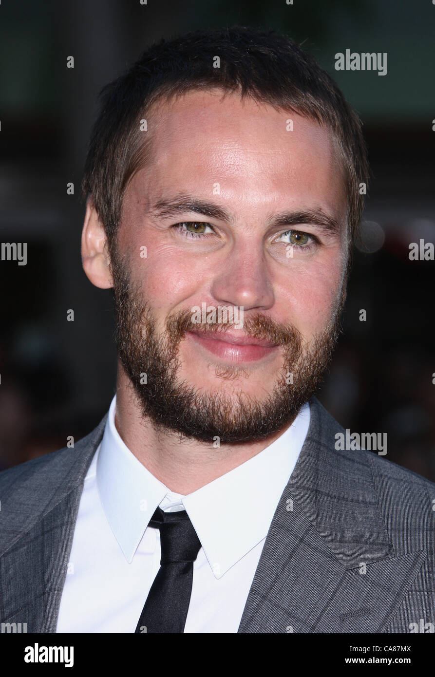 Taylor Kitsch Shirtless Savages