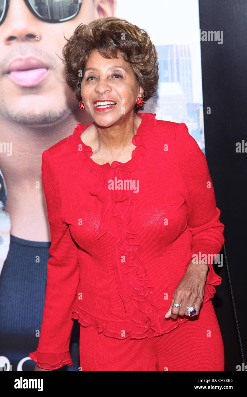 Marla gibbs hi-res stock photography and images - Alamy