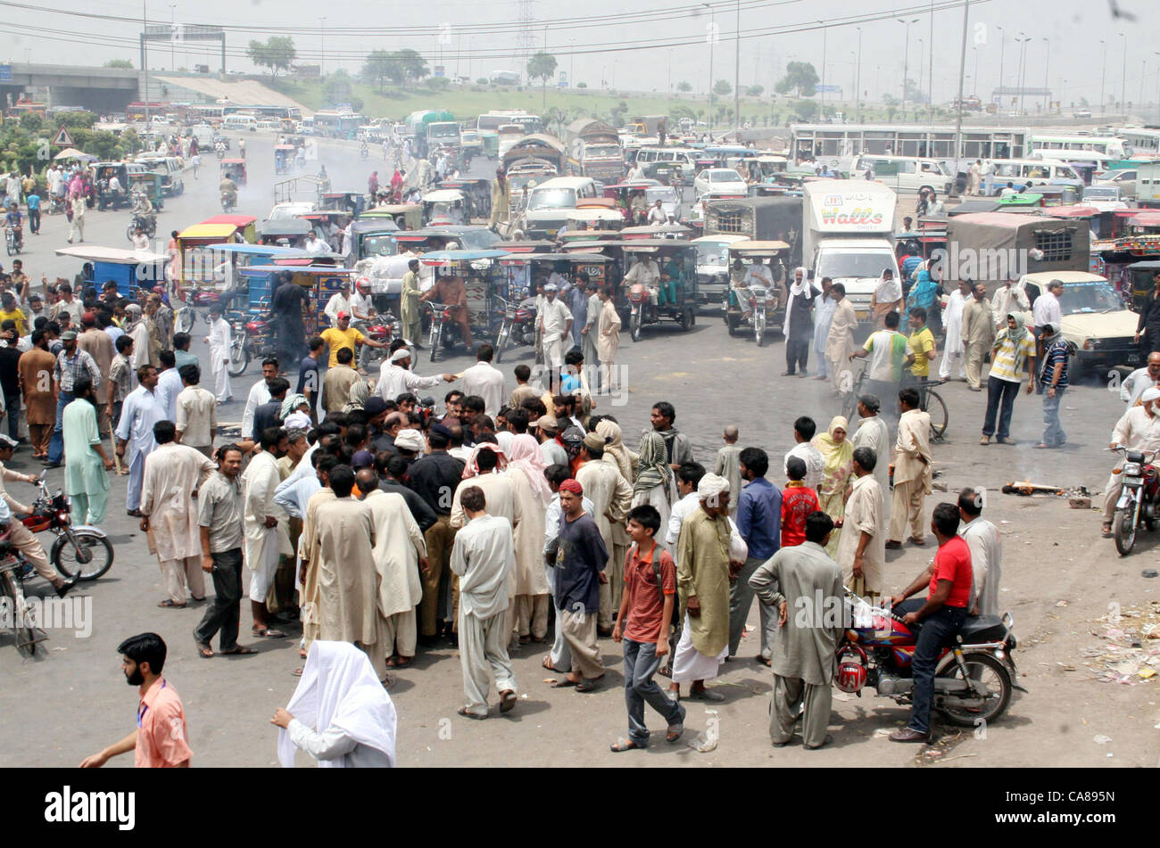Angry protesters blocked the Ravi road during protest demonstration of ...