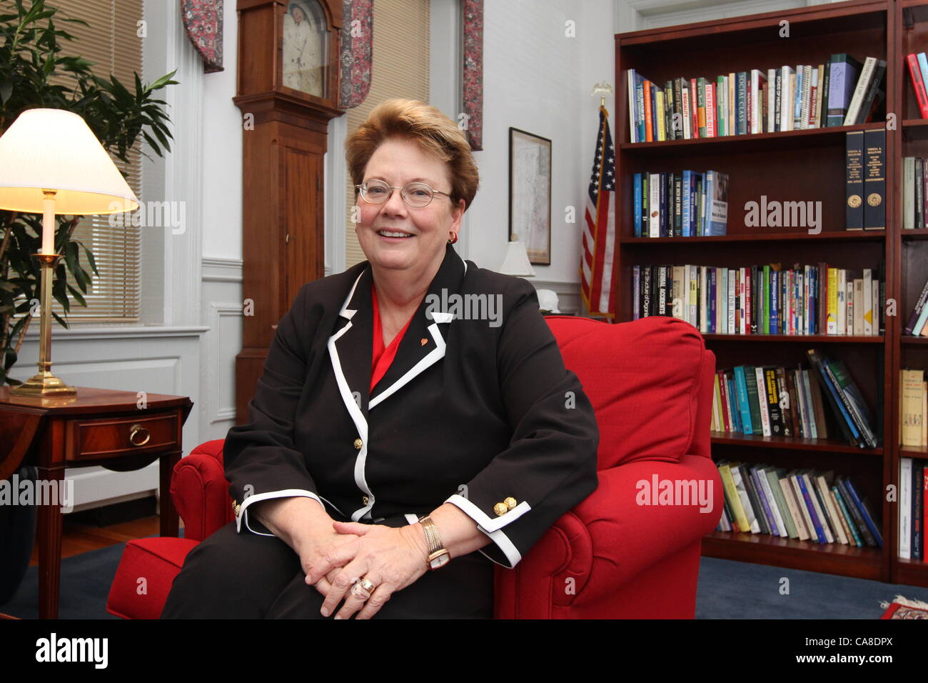 President office virginia university hi-res stock photography and ...