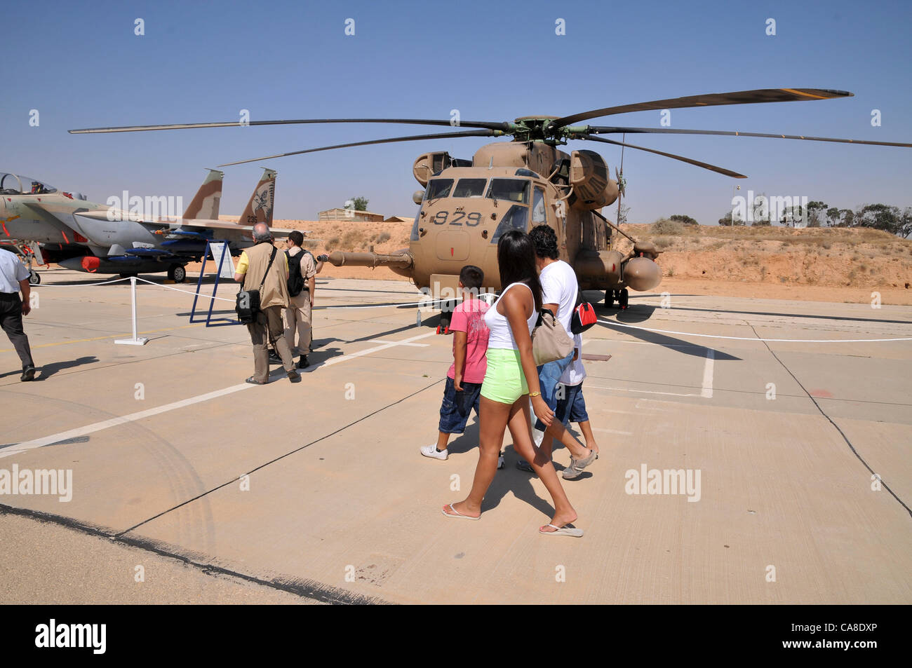 Israeli Air Force graduation ceremony at the Hatzerim air force base ...