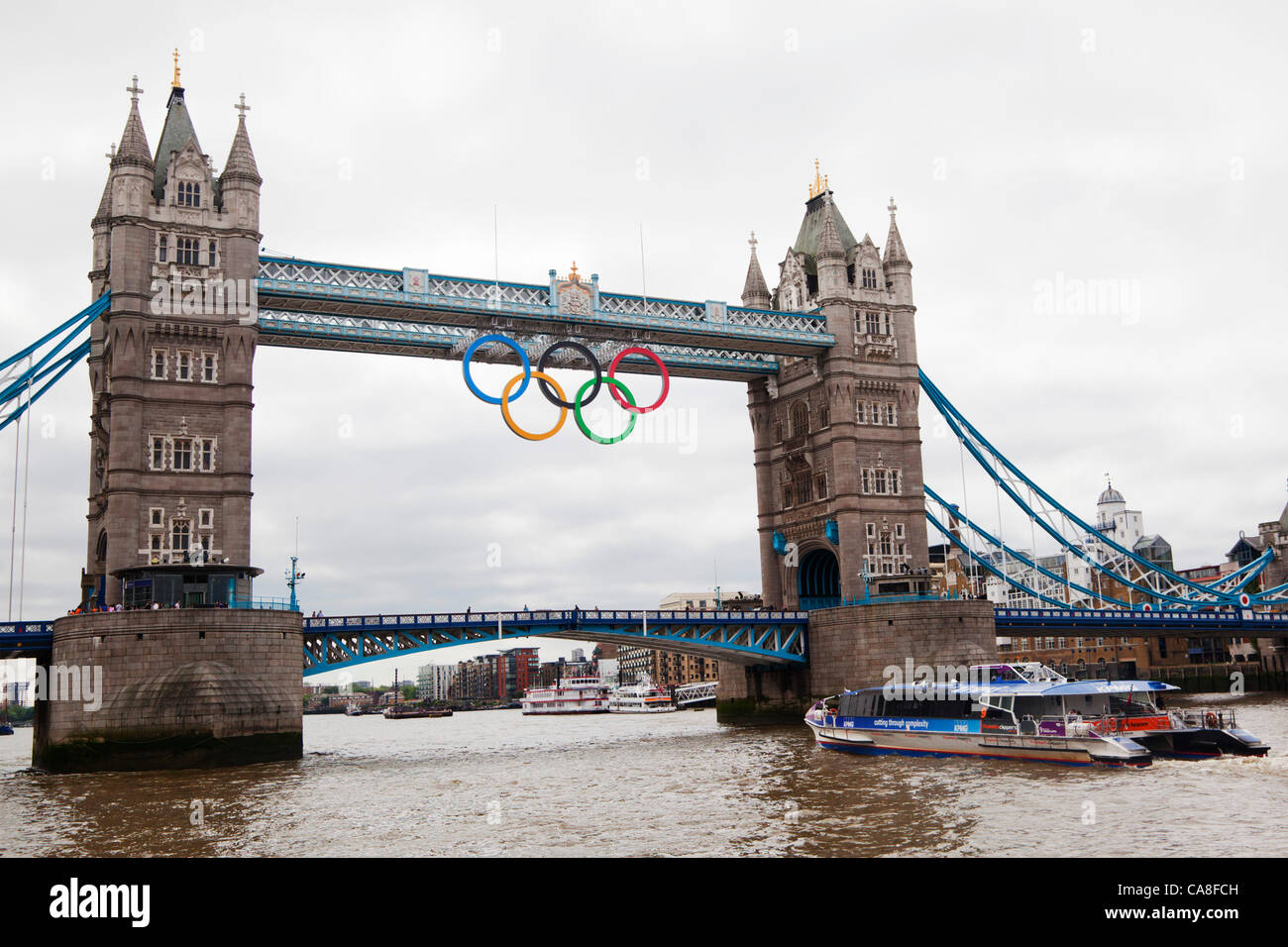London, England, UK. Wednesday 27th June 2012. Giant Olympic Rings ...