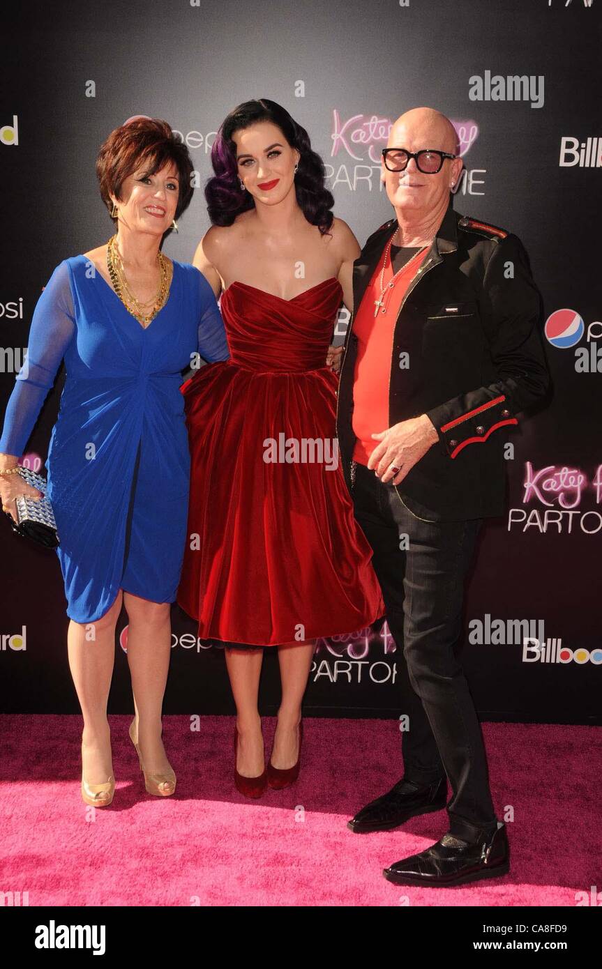 June 26, 2012 - Los Angeles, California, U.S. - Katy Perry, Parents ...