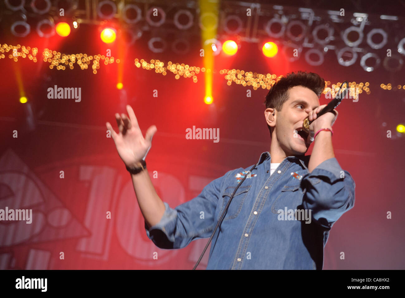 SACRAMENTO, CA - December 1: Gabe Saporta with Cobra Starship performs ...