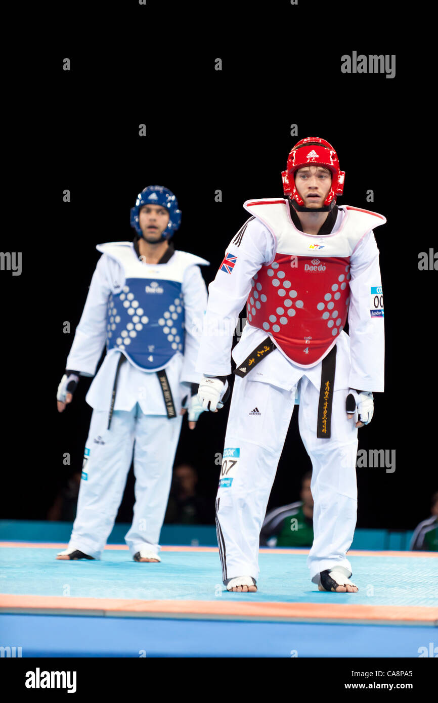 Aaron COOK (GBR) v Yousef KARAMI (IRI) competing in the Men -80 kg ...