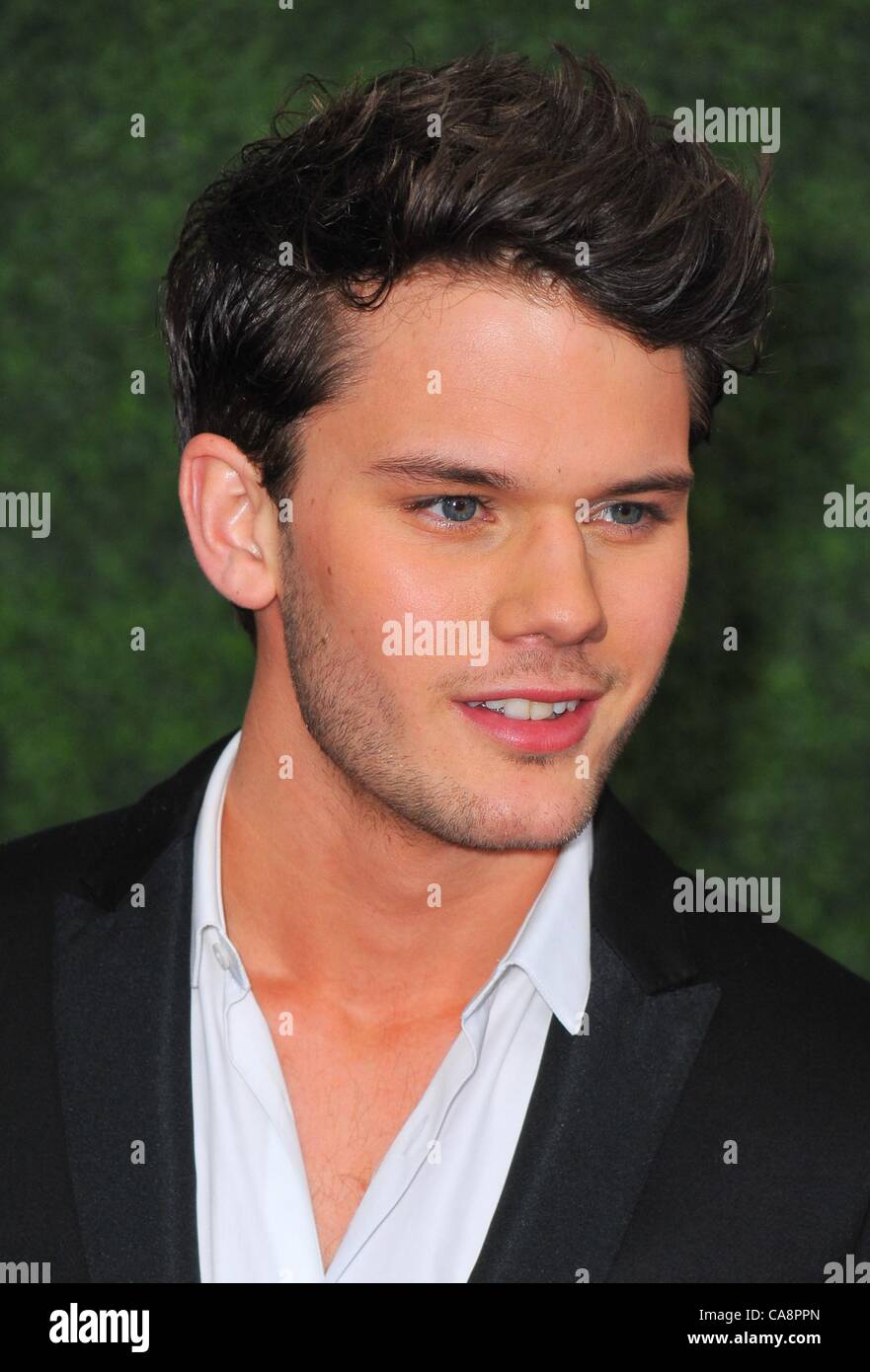 Jeremy Irvine at arrivals for WAR HORSE Premiere, Avery Fisher Hall at ...