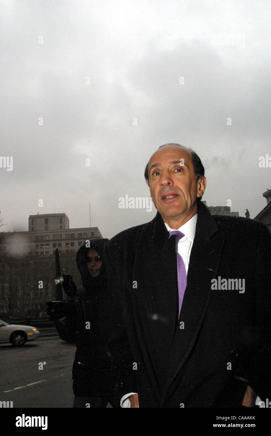 Former founder and CEO ImClone Systems Sam Waksal leaving Manhattan ...