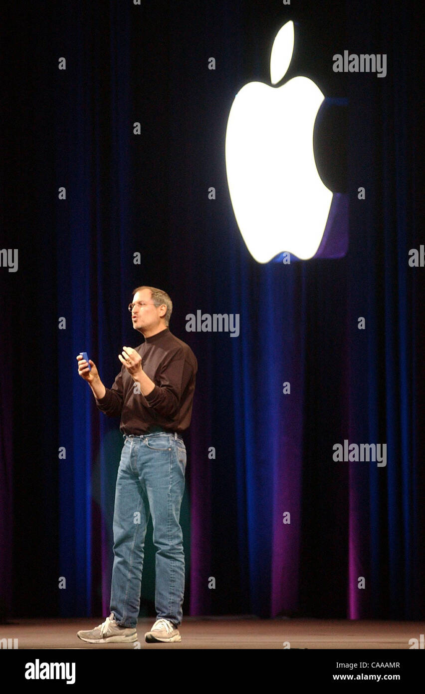 Steve jobs speech hi-res stock photography and images - Alamy