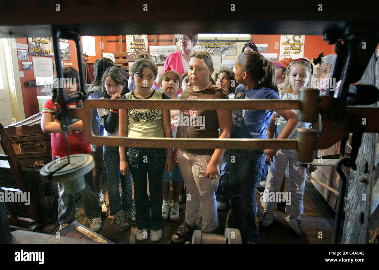 3rd. graders from Oak Hill Elementary School stand on the old freight ...