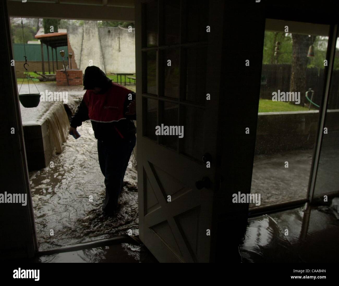 (Published 02/23/2004, A-1; UTS1790867; SignOn Gallery: 03/01/2004 ...